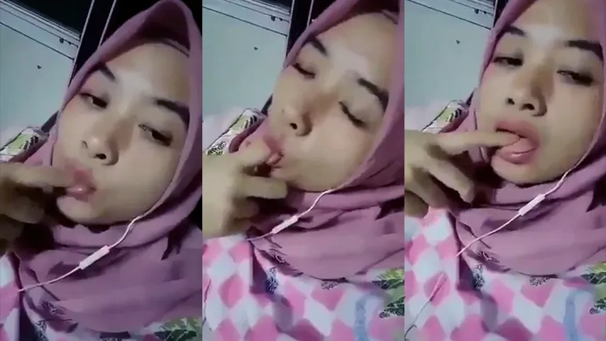 Bokep Indo VCS Ukhtie Sange Ngemut Jari - BOKEPI